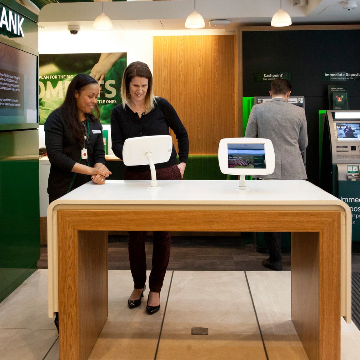 Rethinking of the traditional banking branch - Bouncepad
